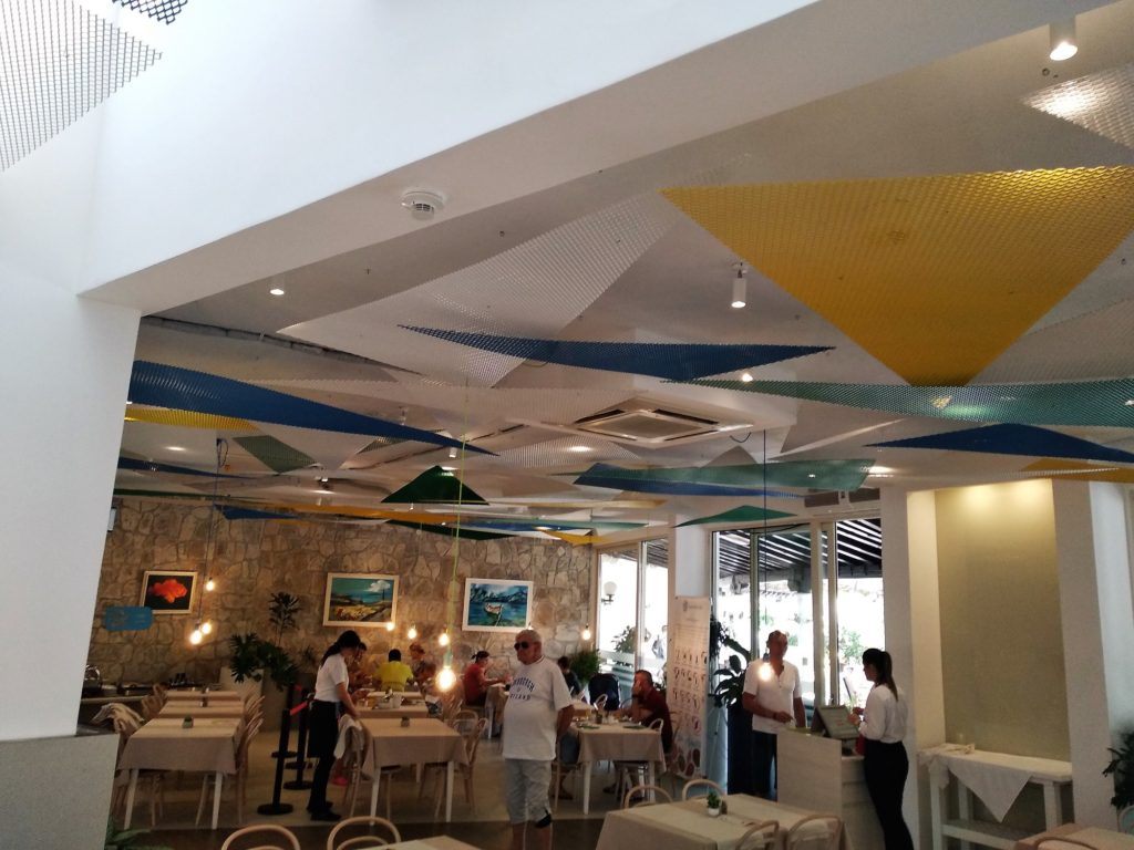 Romboidal mesh 45×20 on ceilings – Budva, Montenegro – Metal tehnologija