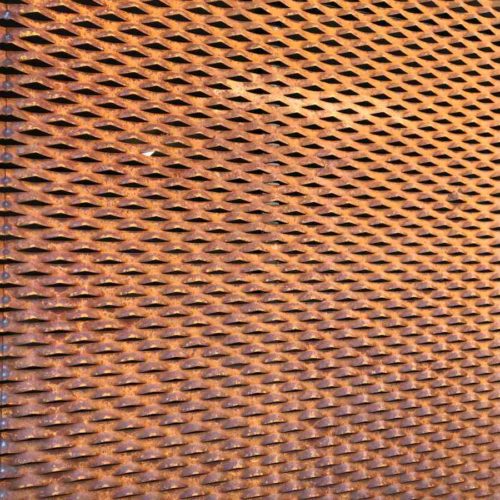 "Maracana mesh" from corten material on facade - Metal tehnologija