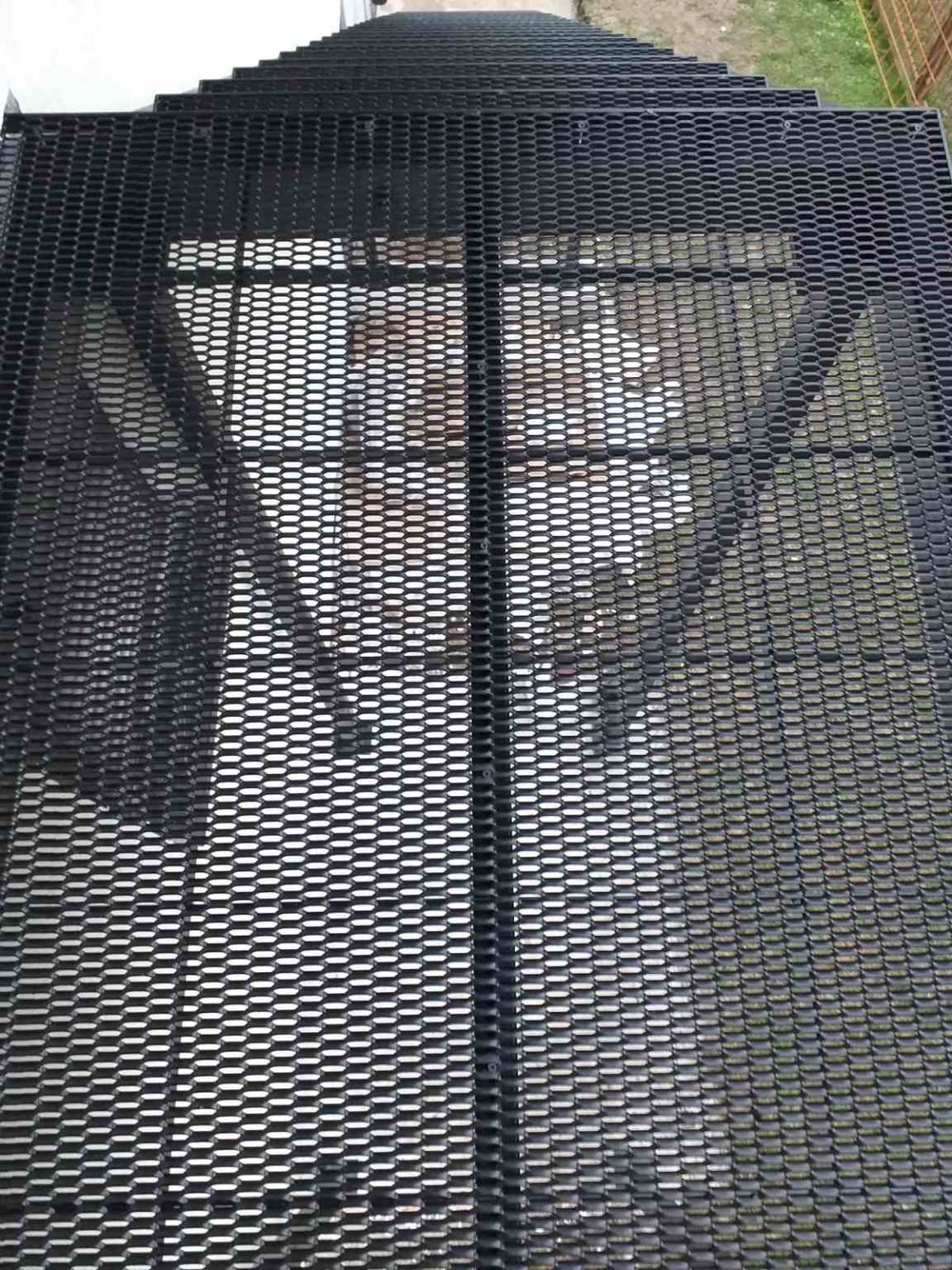 "Expanded metal mesh" on the stairs - Metal tehnologija