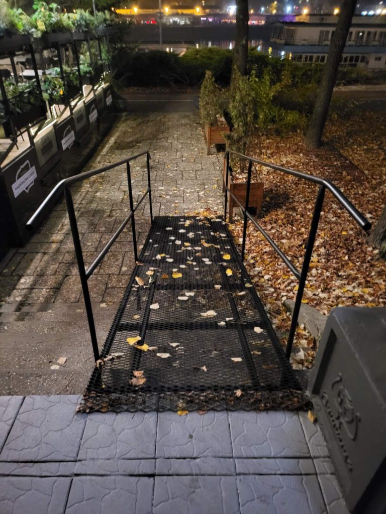 "Expanded metal mesh" Wheelchair Ramp in Belgrade - Metal tehnologija